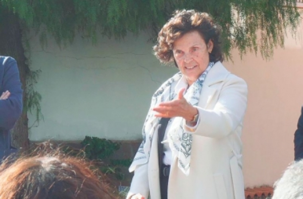 De Friburgo à Sicília: Rosalia Calamita se torna cônsul honorária na ...